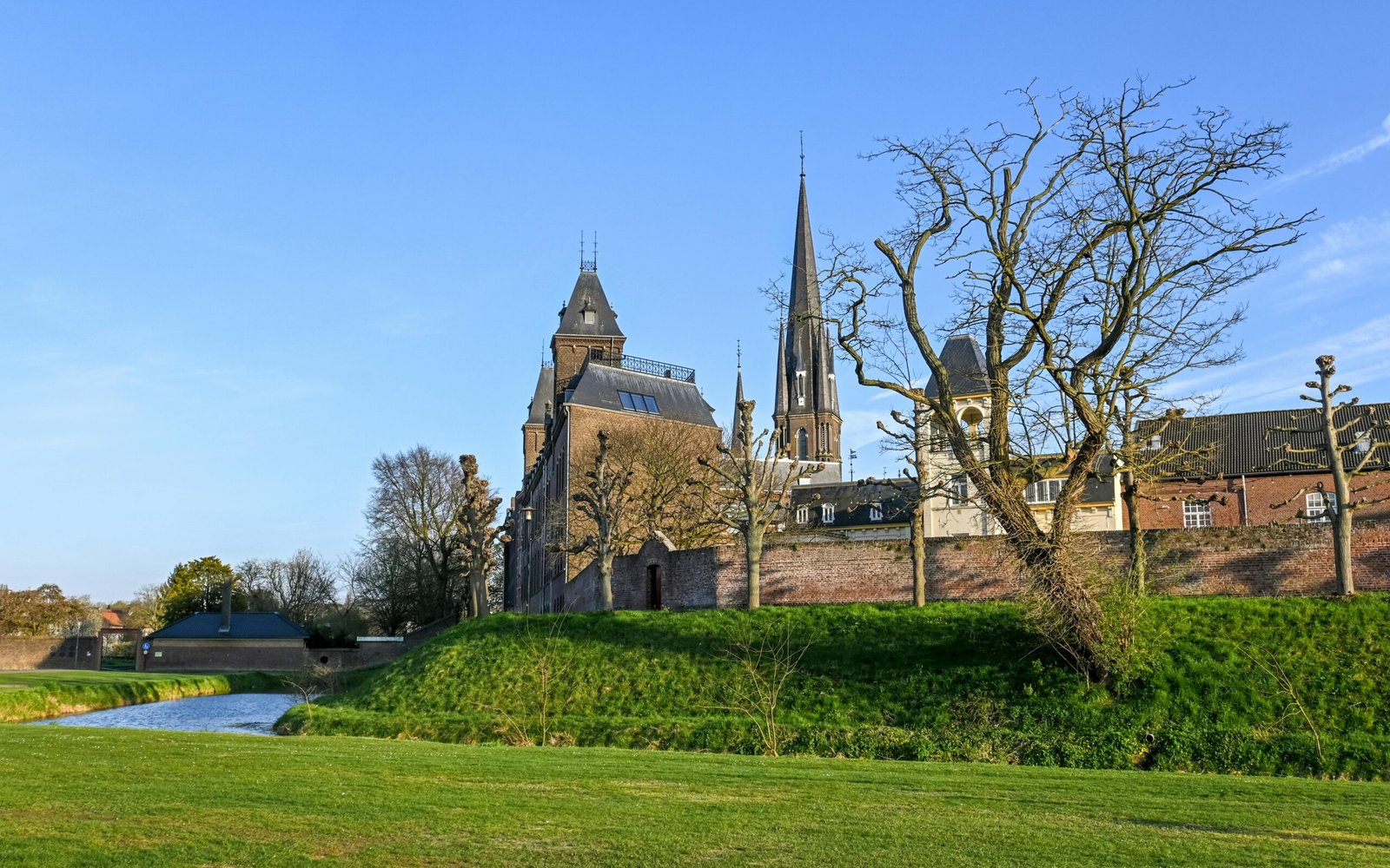 Markten in Limburg: rommelmarkten, vlooienmarkten en weekmarkten
